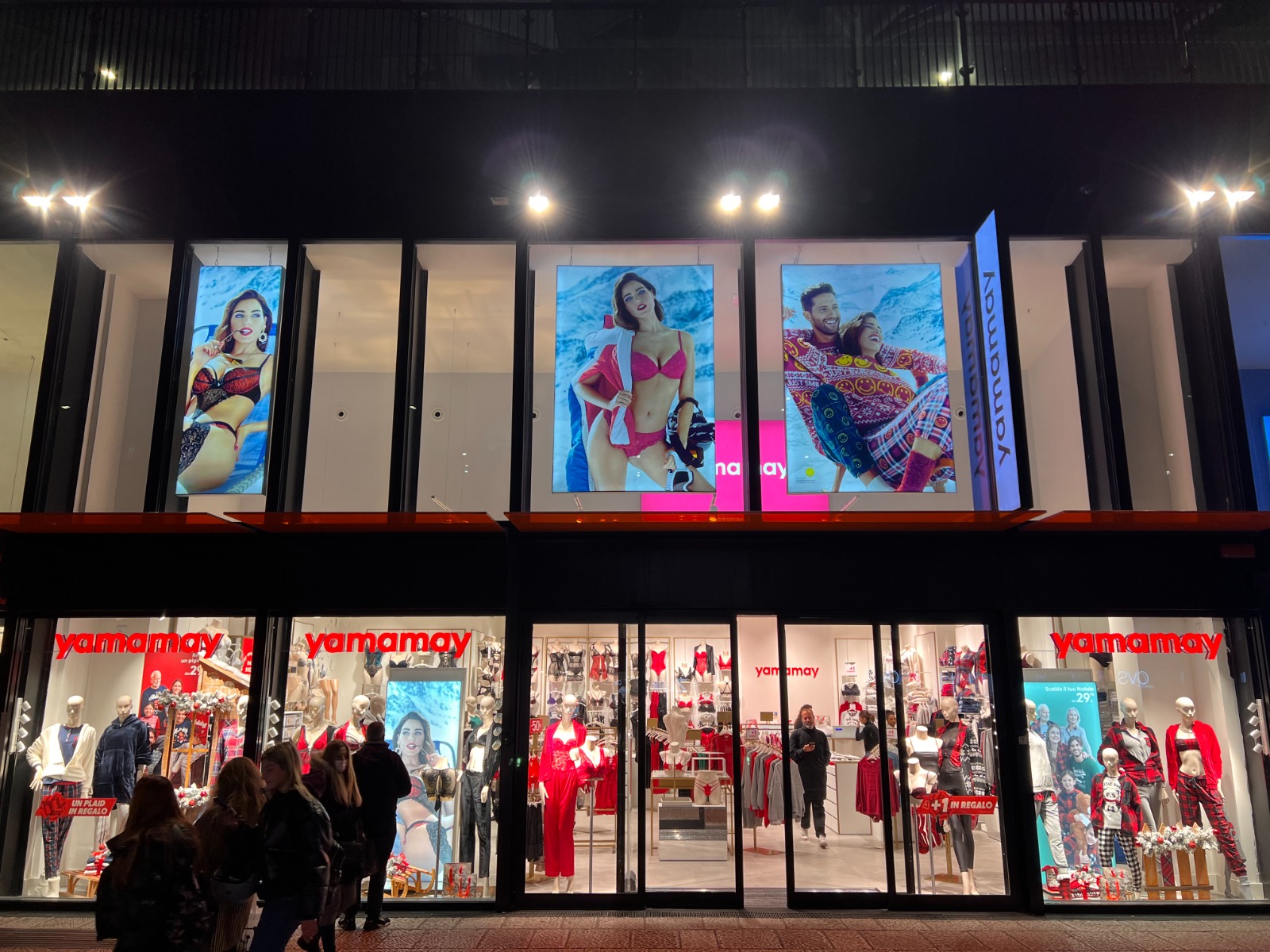 Yamamay Intimo Stazione di Napoli Centrale | Napoli Centrale | In Stazione