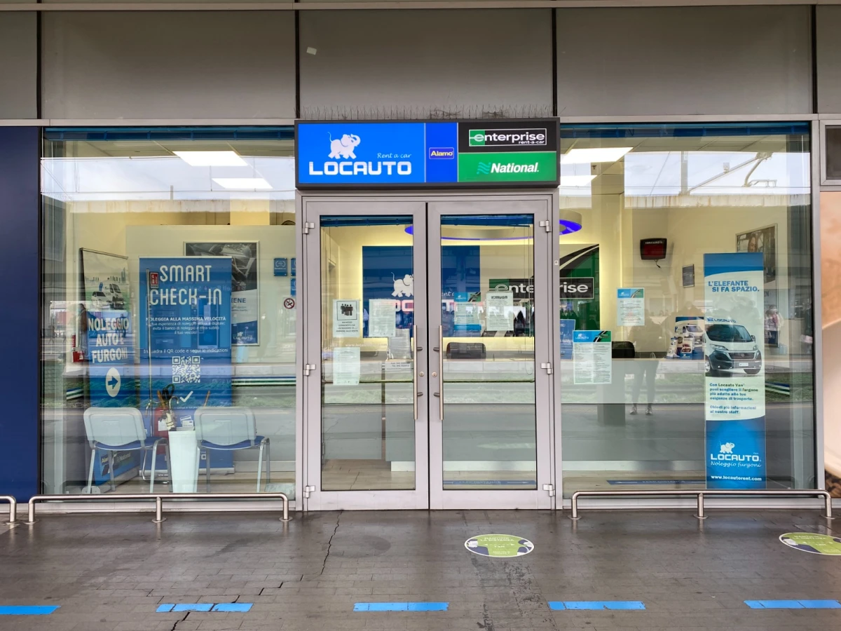Locauto Rent Noleggio auto Stazione di Venezia Mestre | Venezia Mestre ...